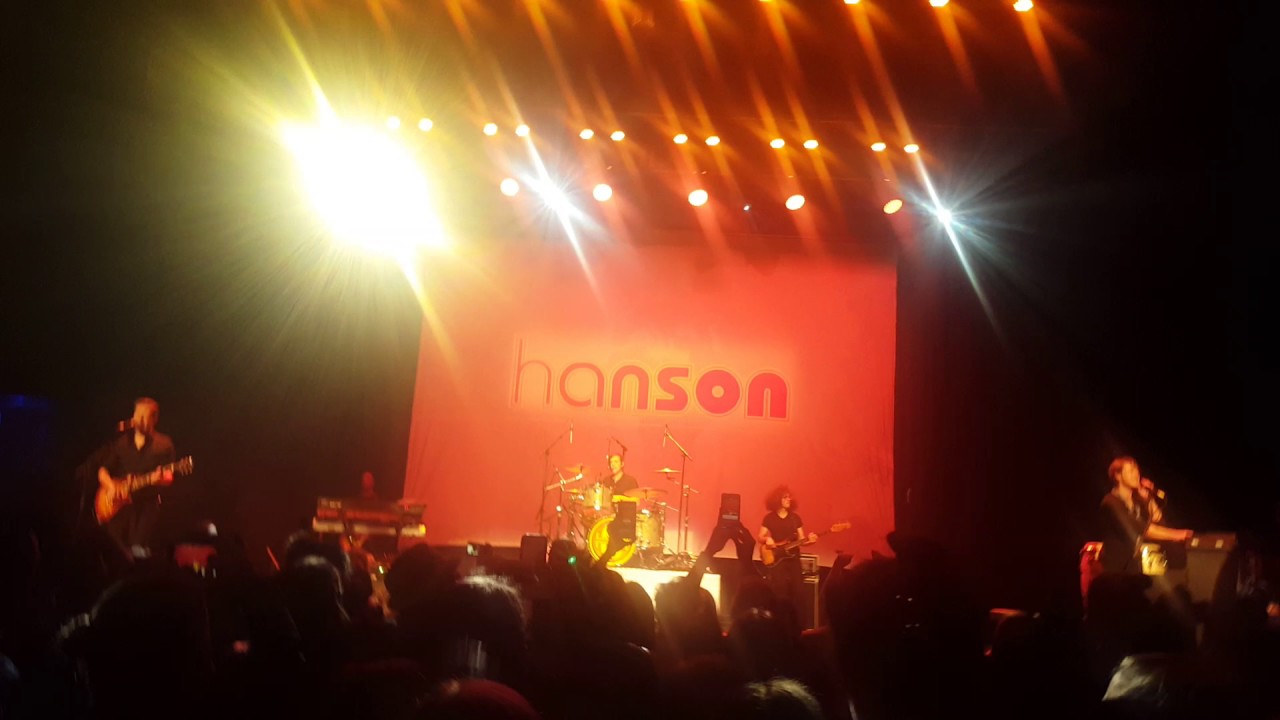 Hanson's concert - Melbourne 19/06/17 - MMMBOP - YouTube