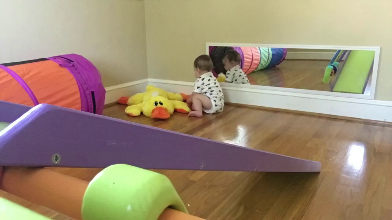 Independent Play | Mason at 8 Months - YouTube
