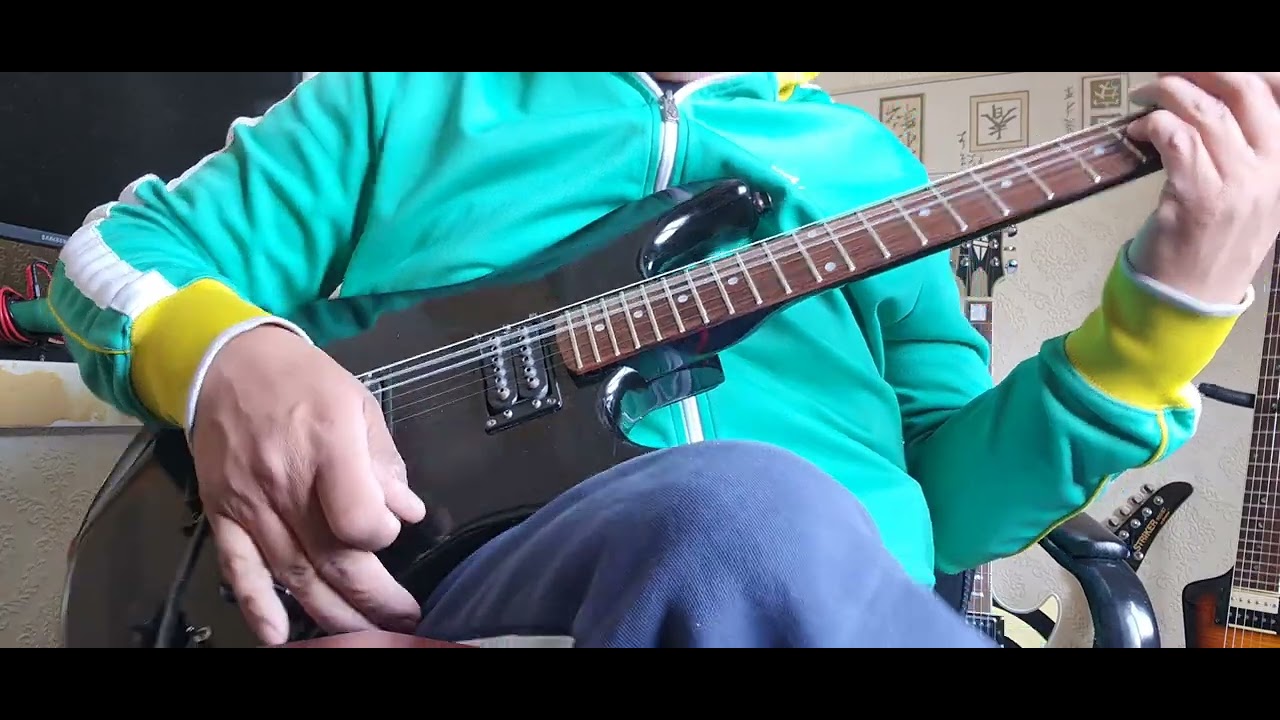 1986 hohner Professional St Ferari - YouTube