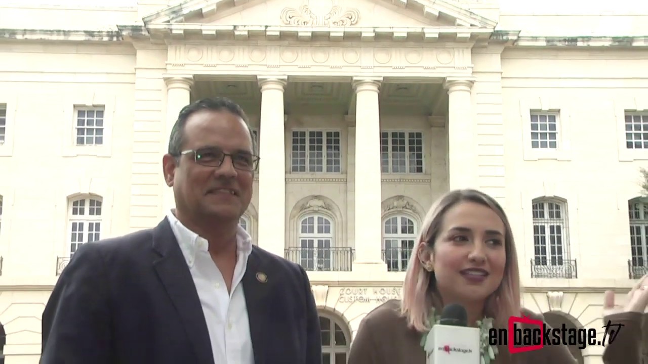 VisitLaredo-Robert Eads-EnBackstageTV - YouTube