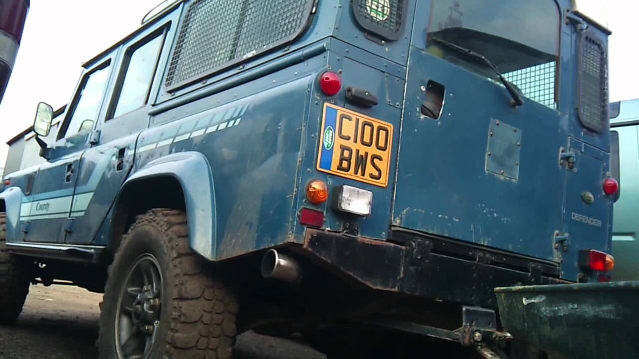 Land rover 110 300tdi straight through exhaust - YouTube