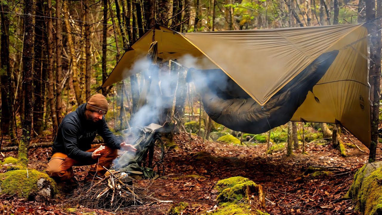 Bushcraft Tarp Camping In Light Rain And Cooking Smoked Fish On ...