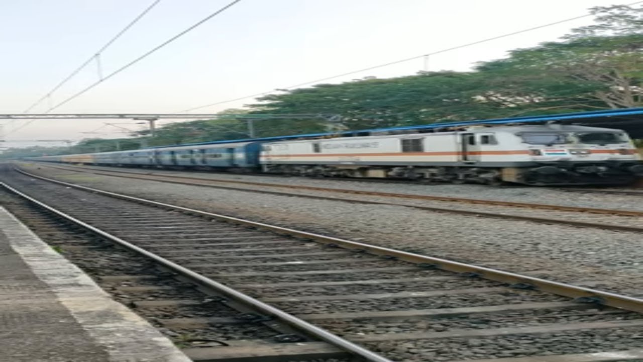 Pilgrim rider's Snake heading approach of WAP 7 | TUbER PSycHO - a ...