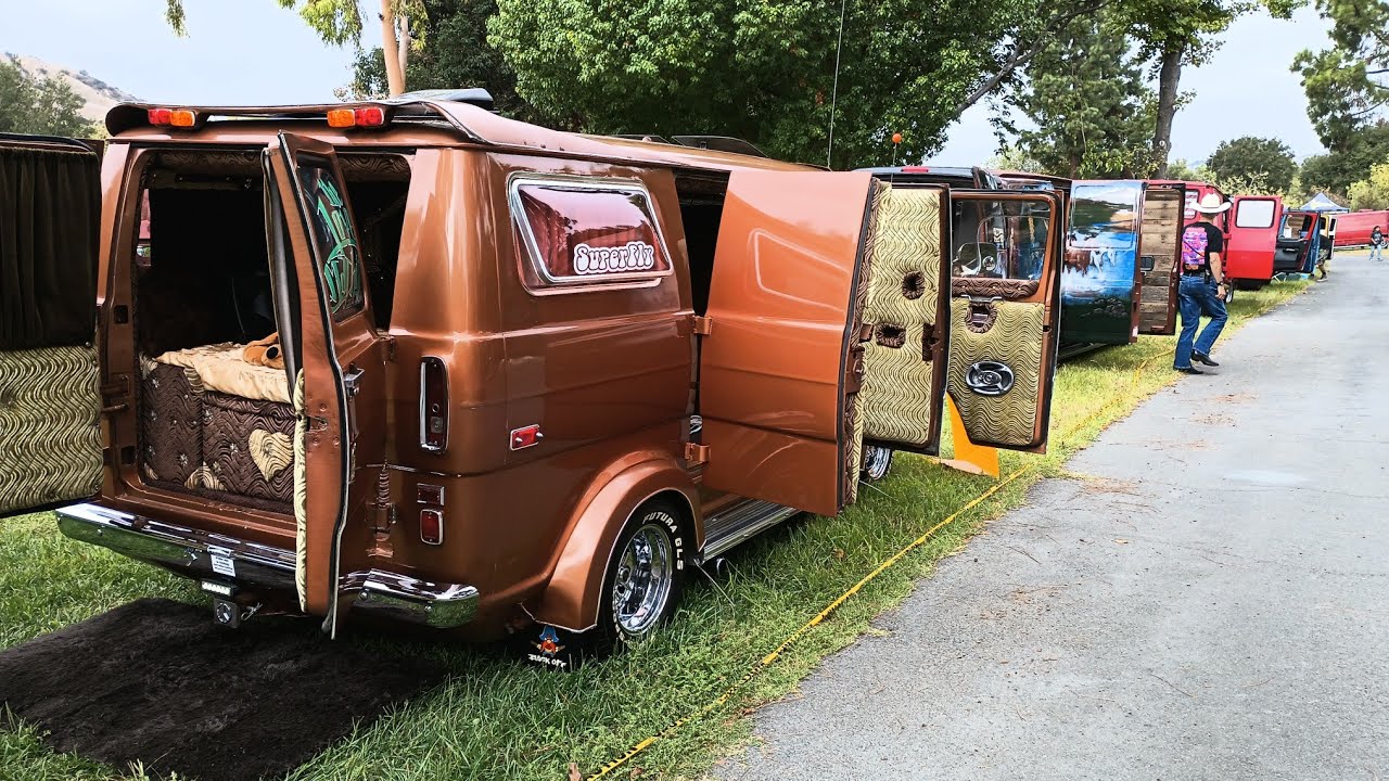 70's custom van show 2 - YouTube