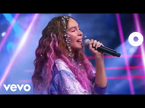 Belinda - Bella Traición (Official Video) La Voz México