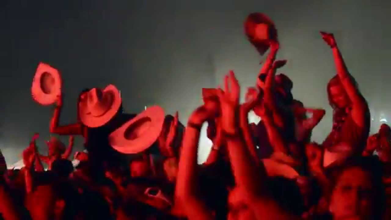 Scotty Mac Band - Messin Around Lyric Video - YouTube