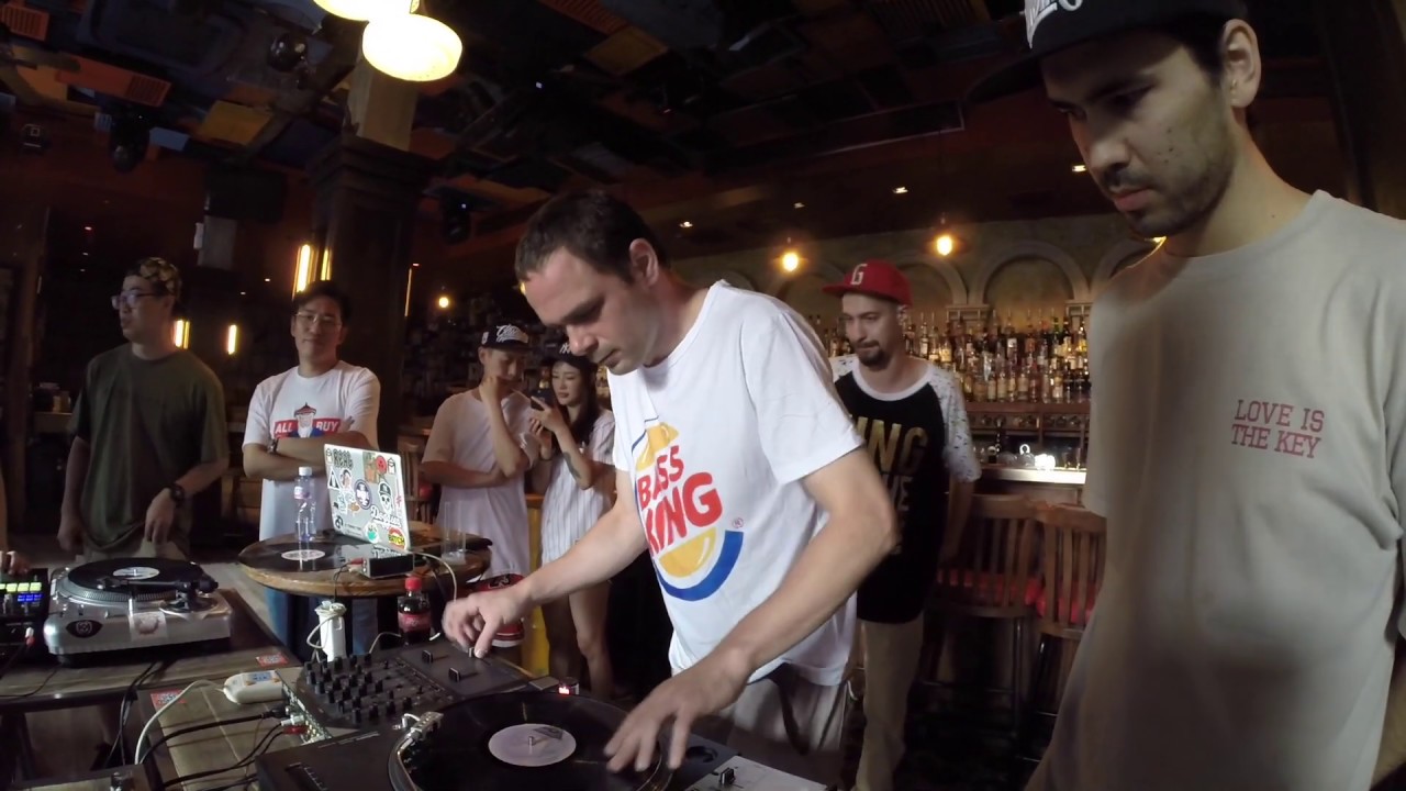 jam session in Revolucion Bar vol.2 - YouTube