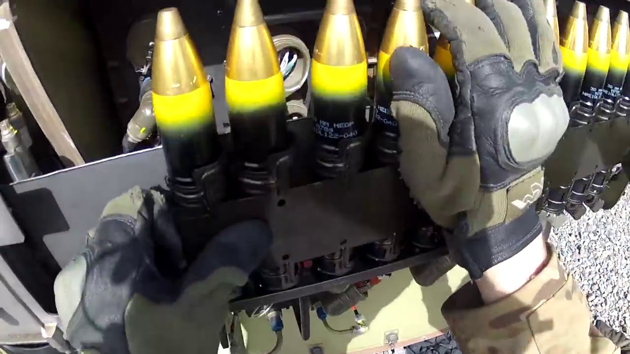 Interesting pre-flight of Blackhawk ( Slinging some 30mm) - YouTube