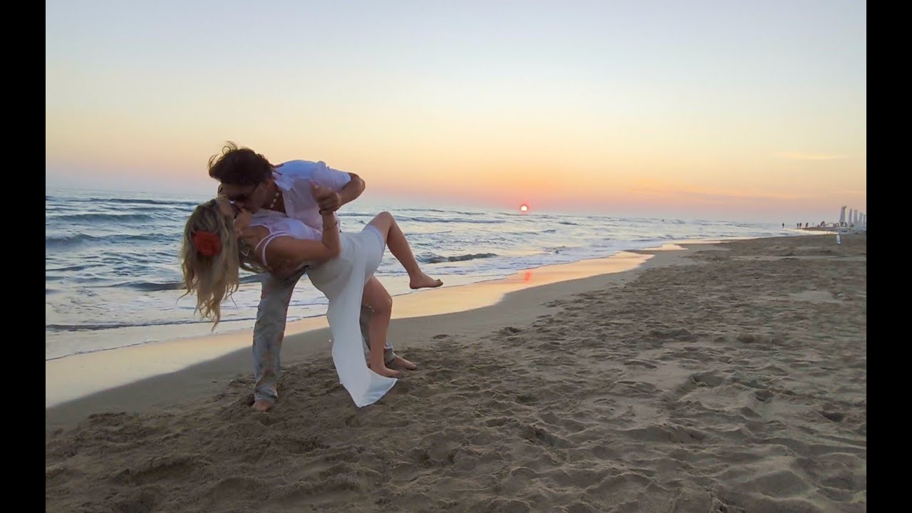 Simona Dascalu [COVER] - Donna Innamorata di Rita Braida - YouTube