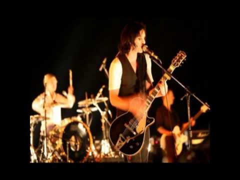 Timo Maas feat. Brian Molko - First Day (Fleps & Piero mix) - YouTube