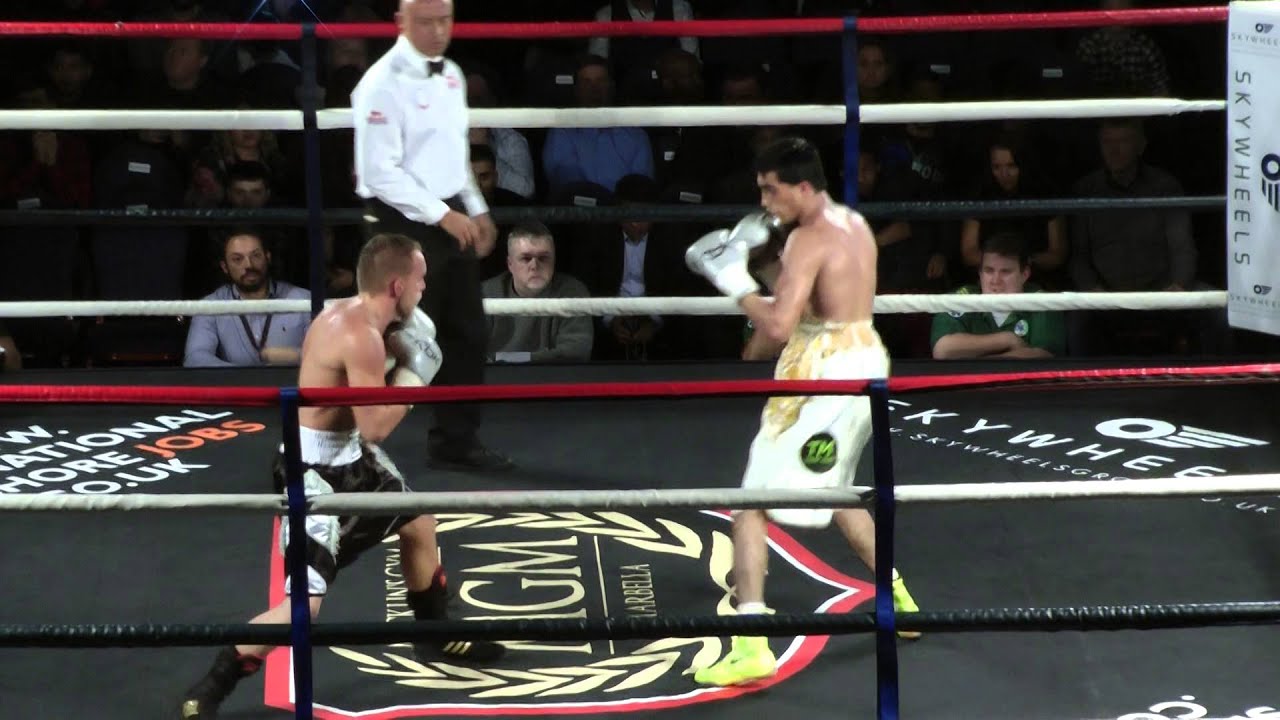 Osman Aslam v Craig Derbyshire - YouTube