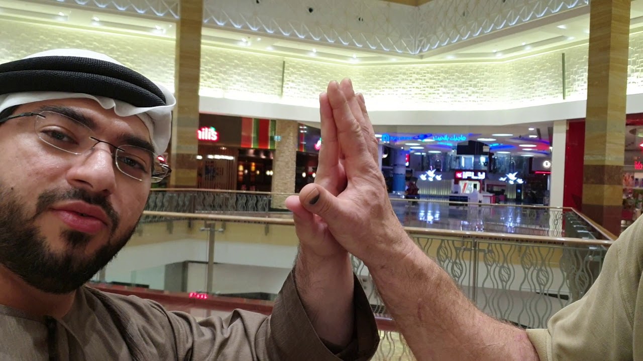 Hand comparison me and Laine Snook - YouTube