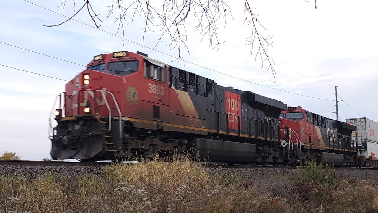 Canadian National - Westbound Stack Train 23 Oct 24 - YouTube