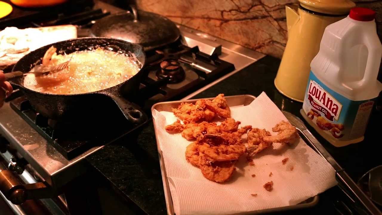 Miss Kay cooks up fried shrimp with LouAna cooking oil - YouTube