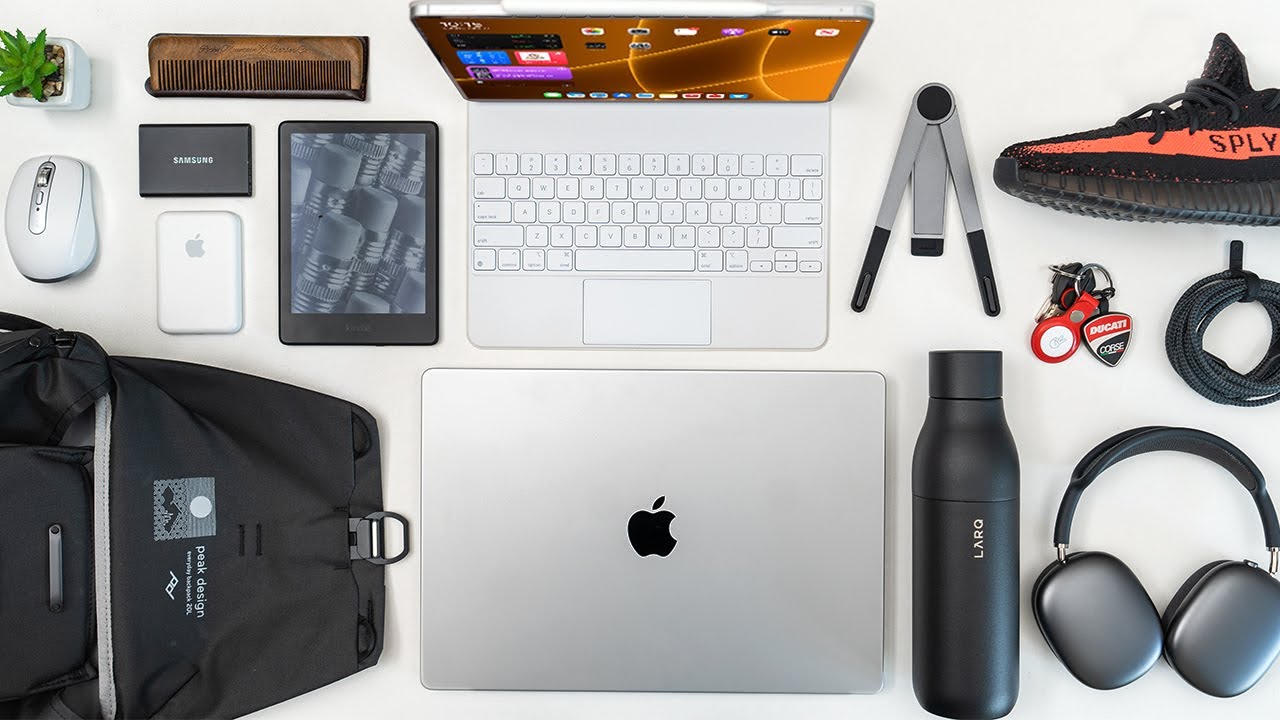 What's In My Tech Everyday Carry Bag | EDC 2022 - YouTube