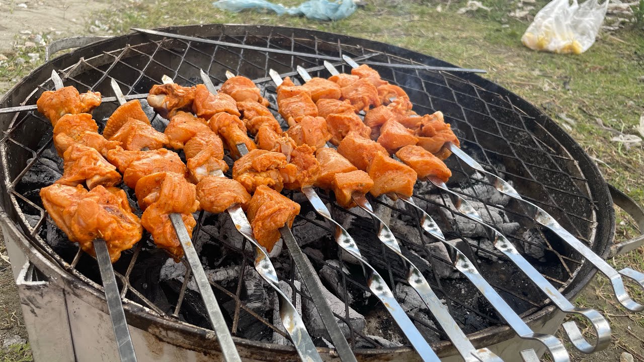 Chicken BBQ + Eid Mini Tour| Eid Day Vlog| BBQ Party - YouTube