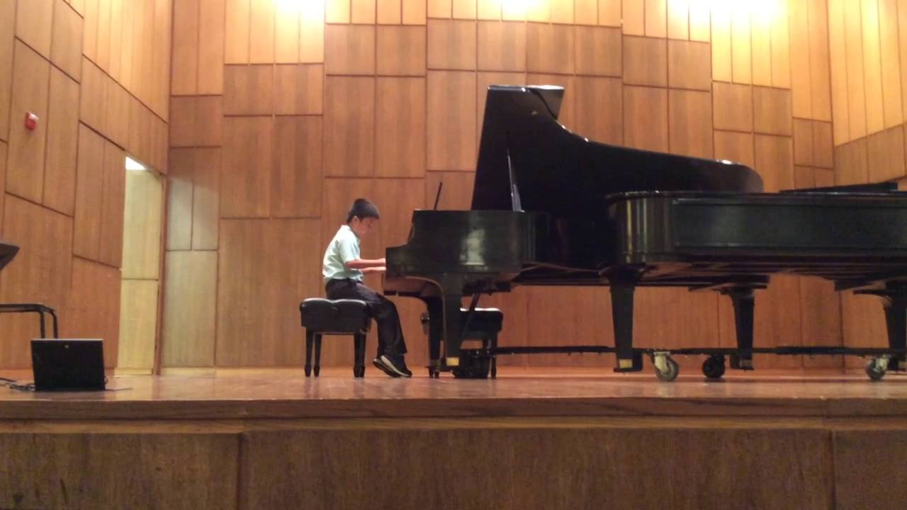 Carson Ng playing Caprice a la Carte.........2016 - YouTube