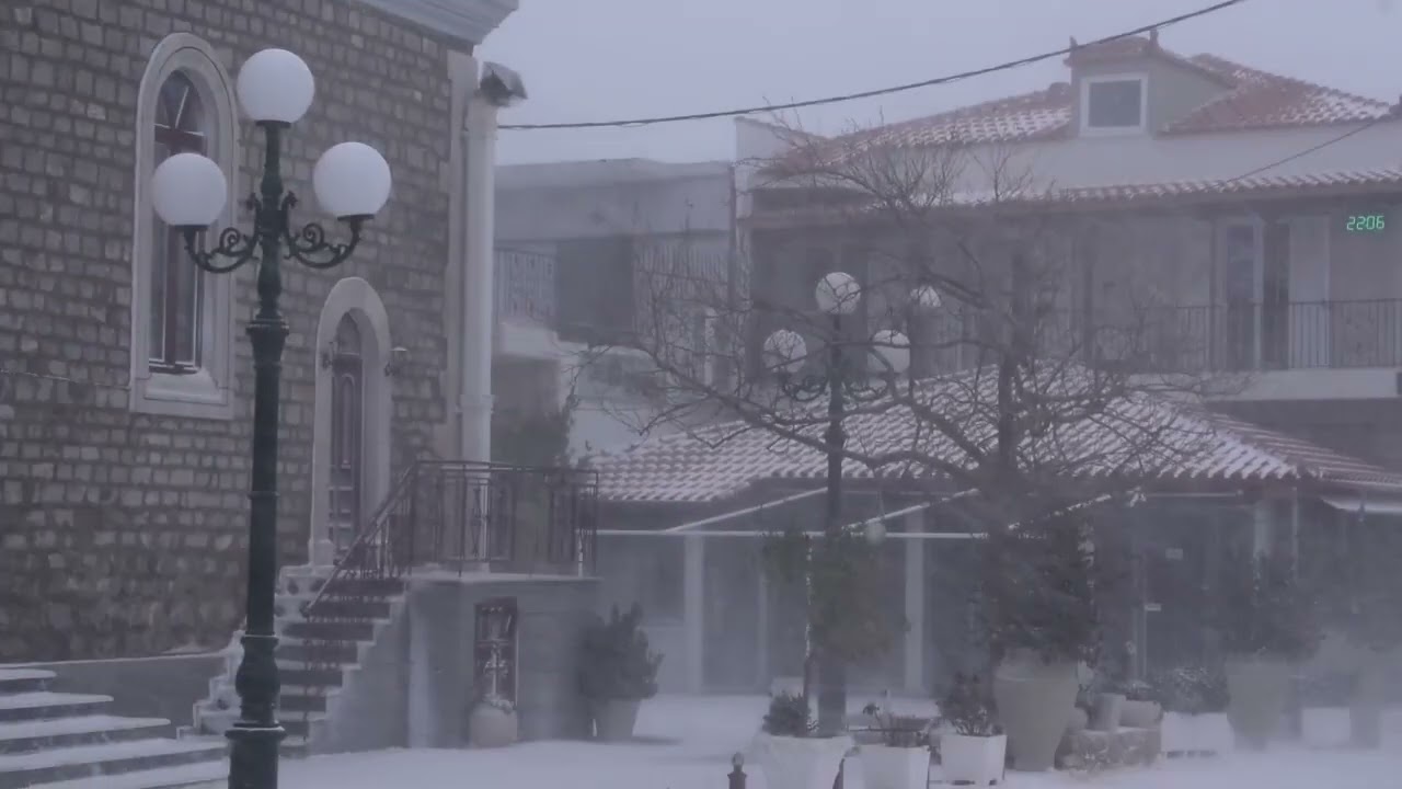 Η χιονοθυελα αρχισε στο Λεονταρι θεσπιες βοιωτιας ,ο Σωζων εαυτον ...