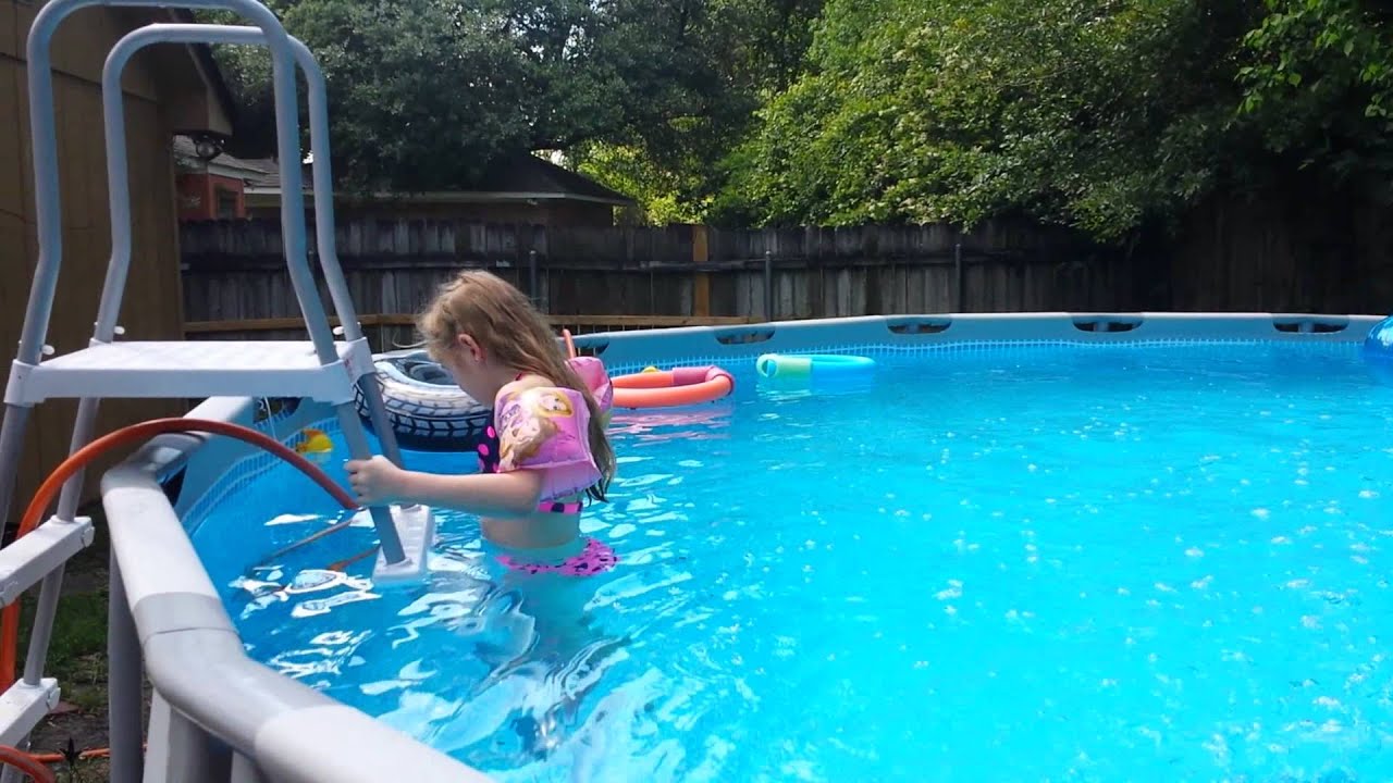Chloe getting in the pool - YouTube
