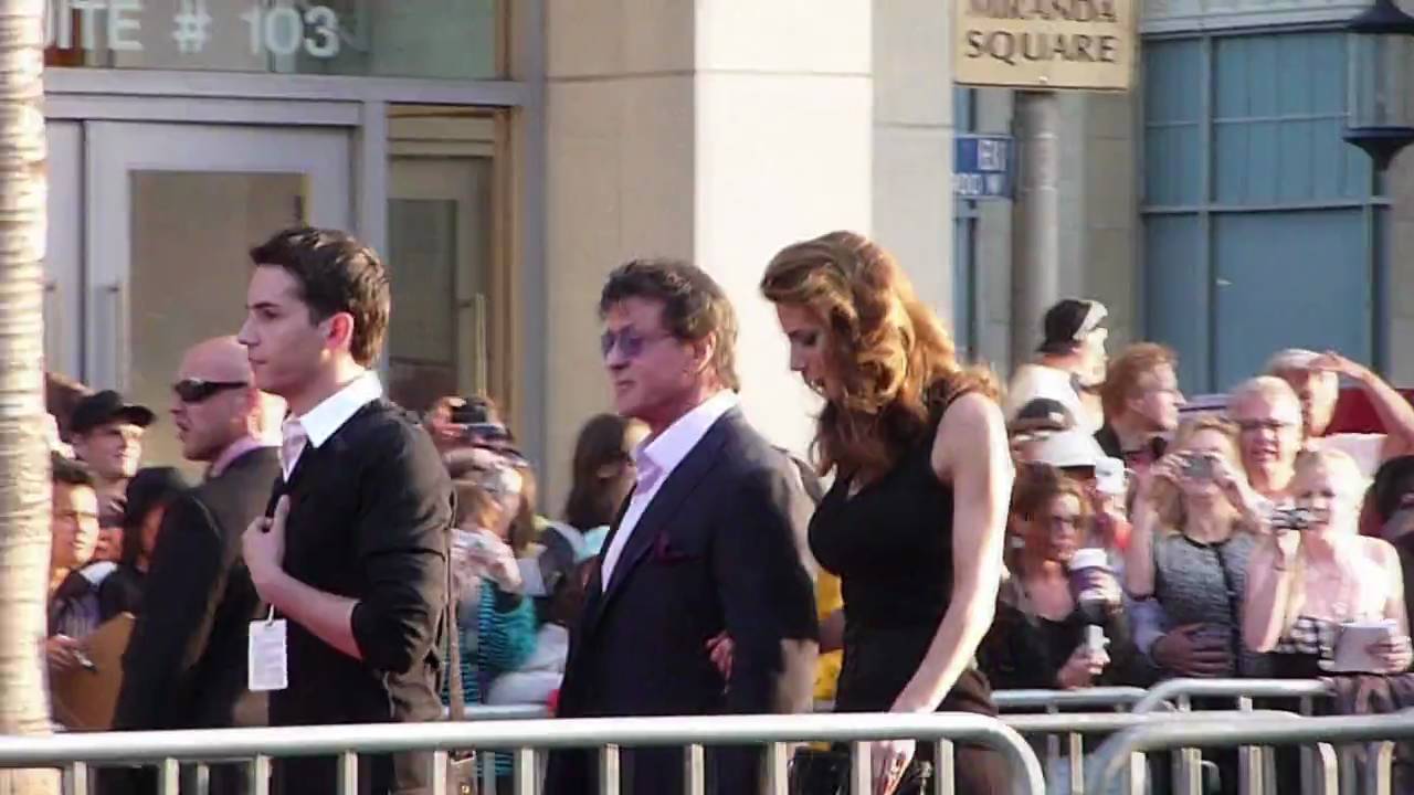 Sylvester Stallone and Jennifer Flavin at the Iron Man 2 premiere - YouTube
