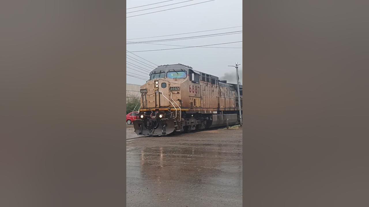 UP 6887 Y SP 6378 #unionpacificrailroad #southernpacific #unionpacificrailway #railfan #railway ...