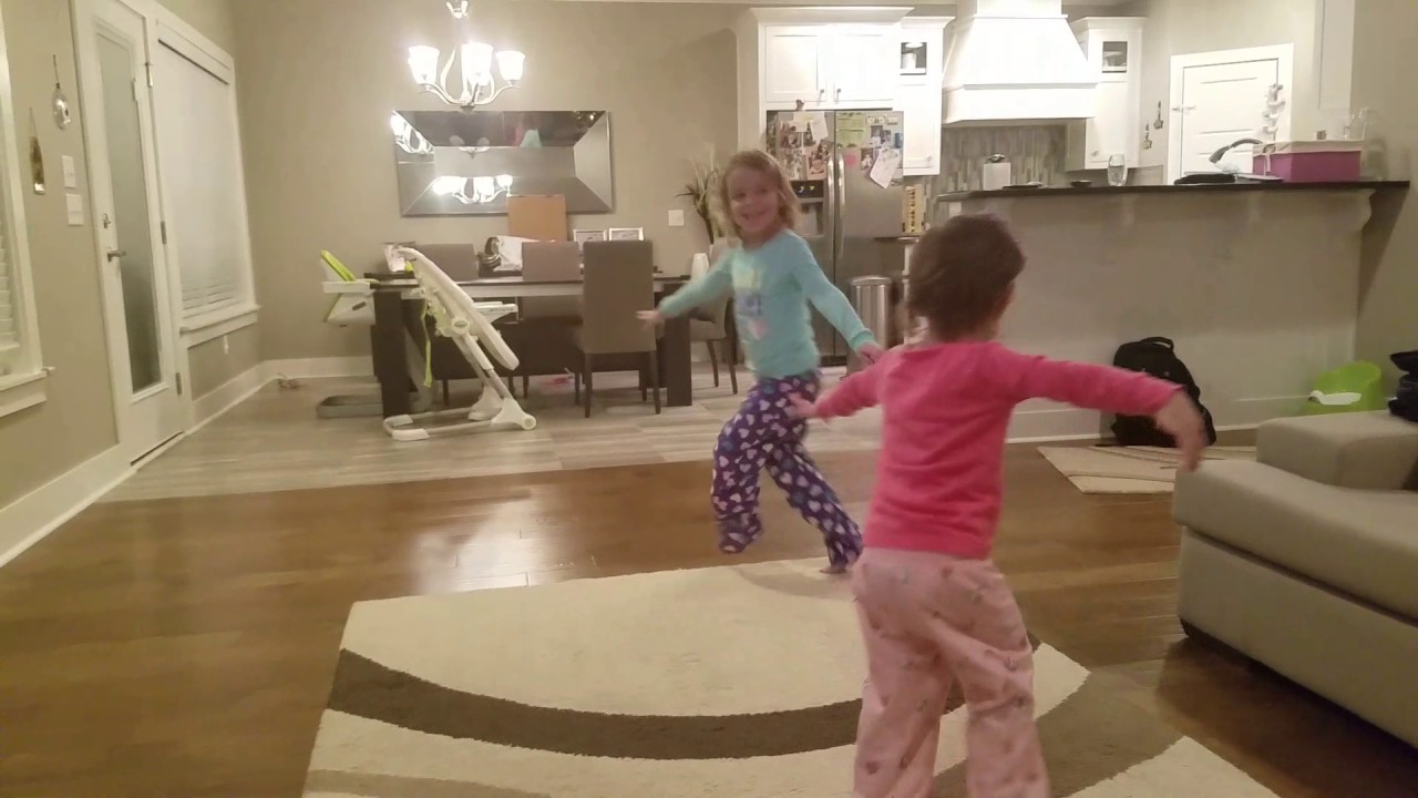 Defne and Melisa Bamboleo Dance - YouTube