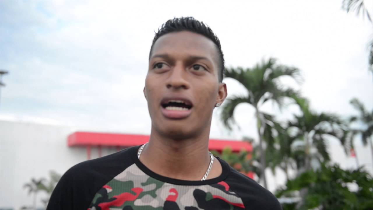 John Narváez aún espera solucionar su situación contractual - YouTube