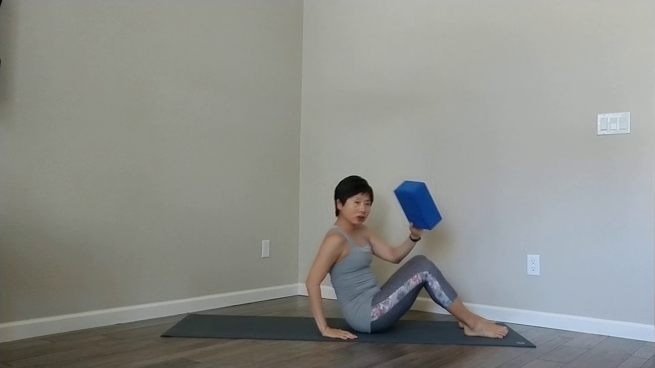 Yoga: Short Core Practice - YouTube