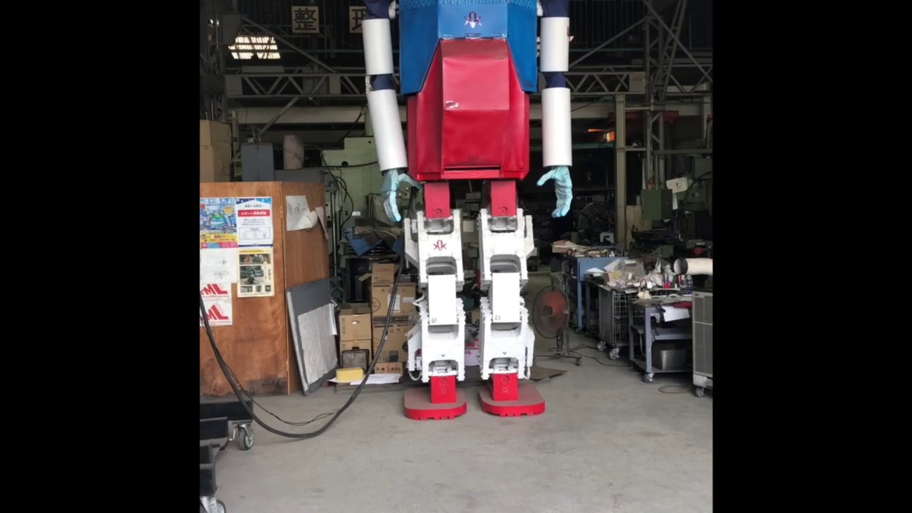 4 Meter Tall Robot Project by Hajime Sakamoto - YouTube