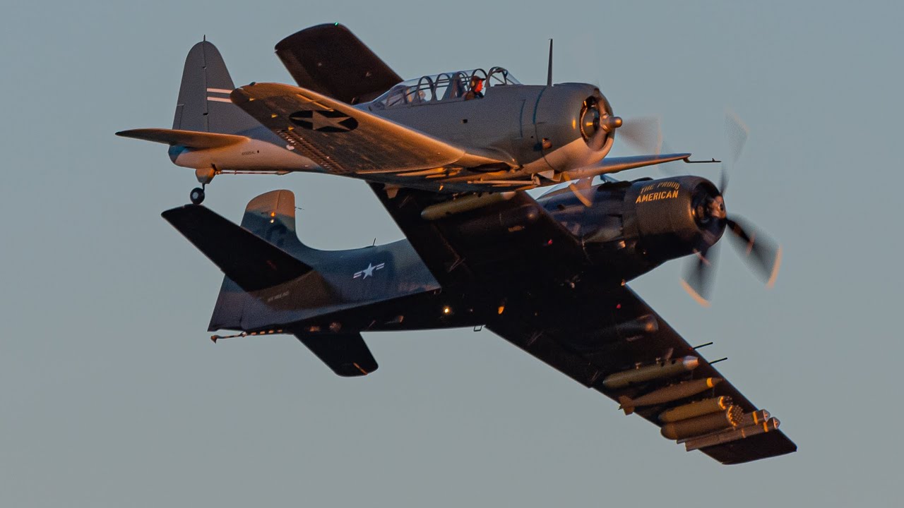 Douglas Warbirds! | A-1 Skyraider & SBD Dauntless at the 2022 Abbotsford Airshow - YouTube