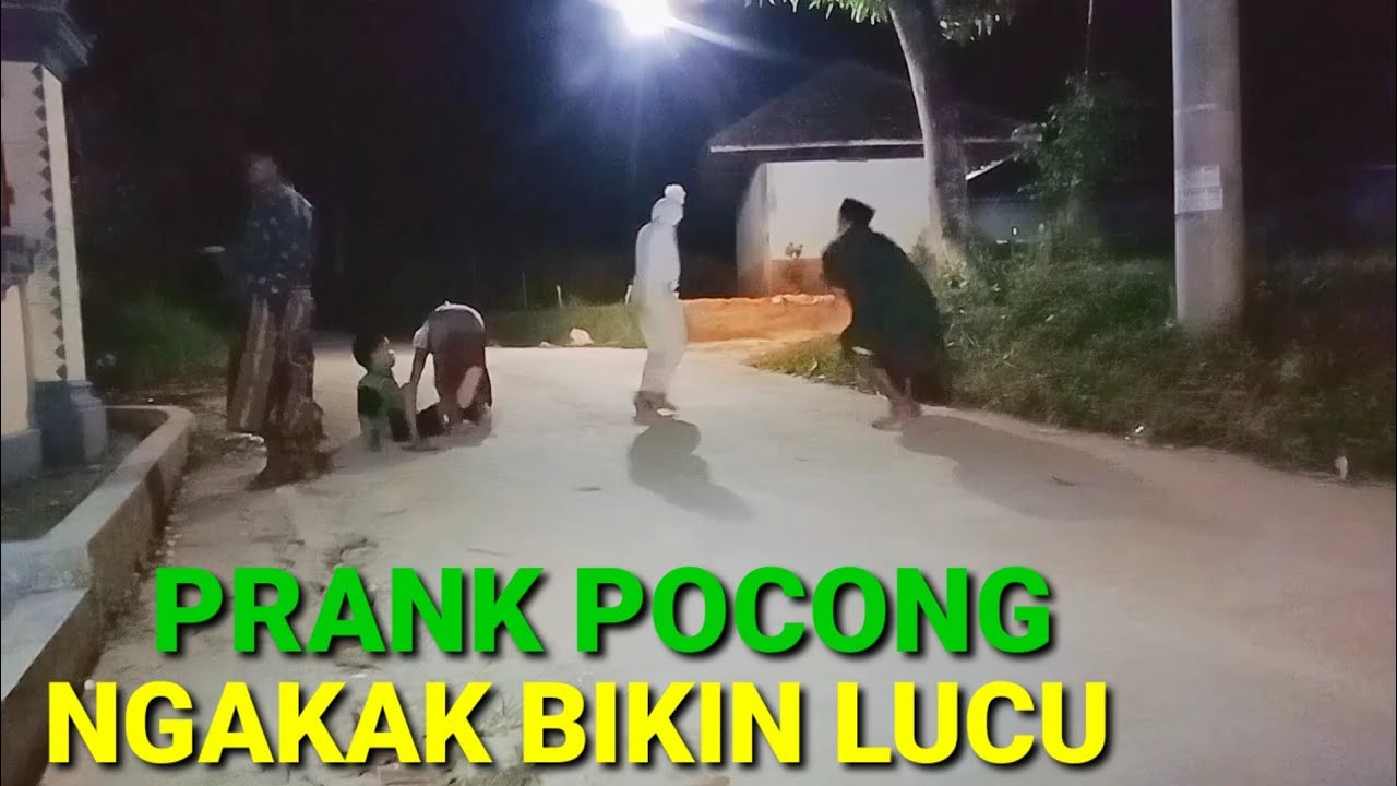 PRANK POCONG NGAKAK || TER LUCU SUPER GOKIL - YouTube