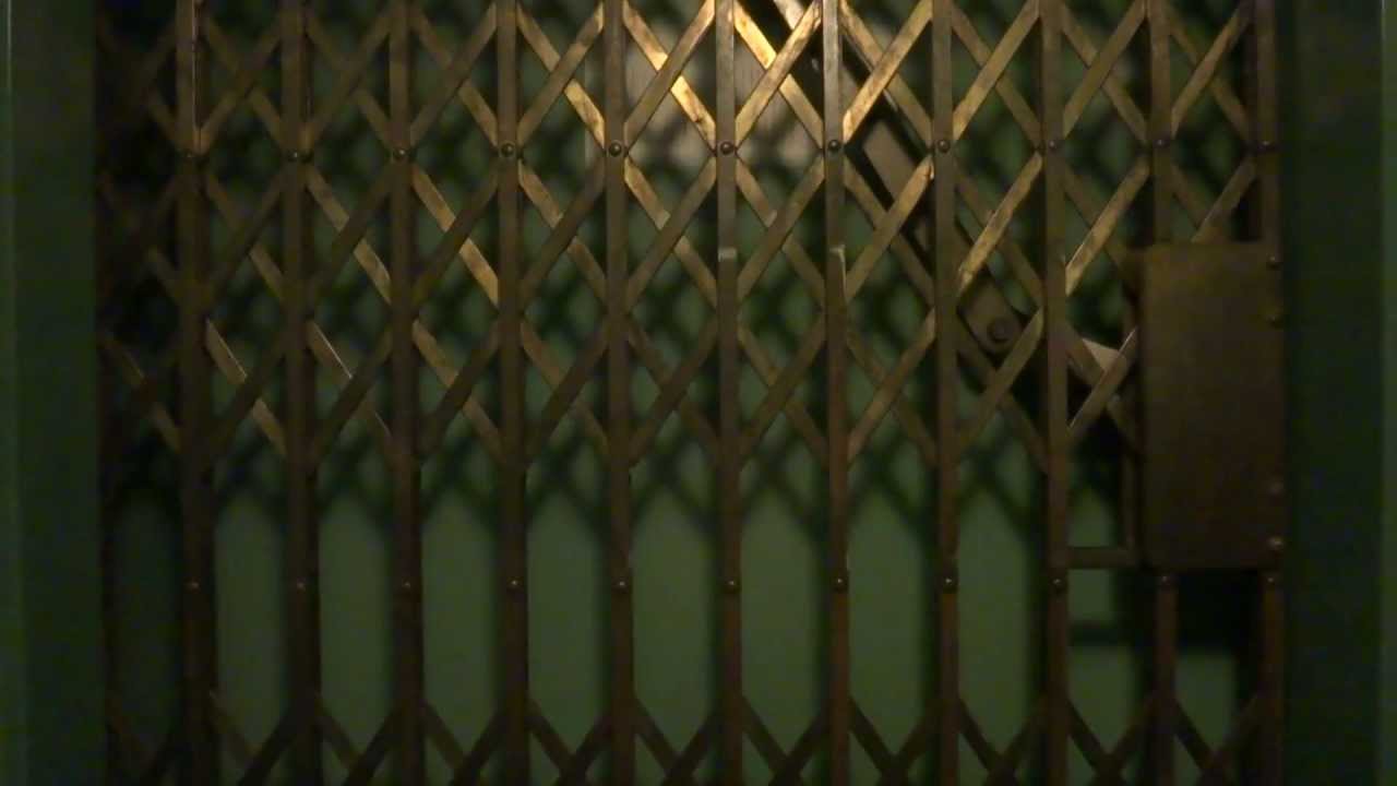 Building Tour: Battle Hall with Elevator ride on University of Texas ...