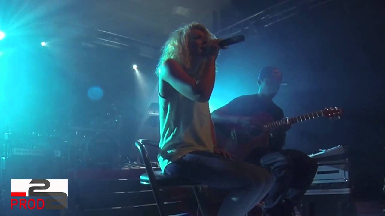 Sil "Straight Up" acoustic concert - YouTube