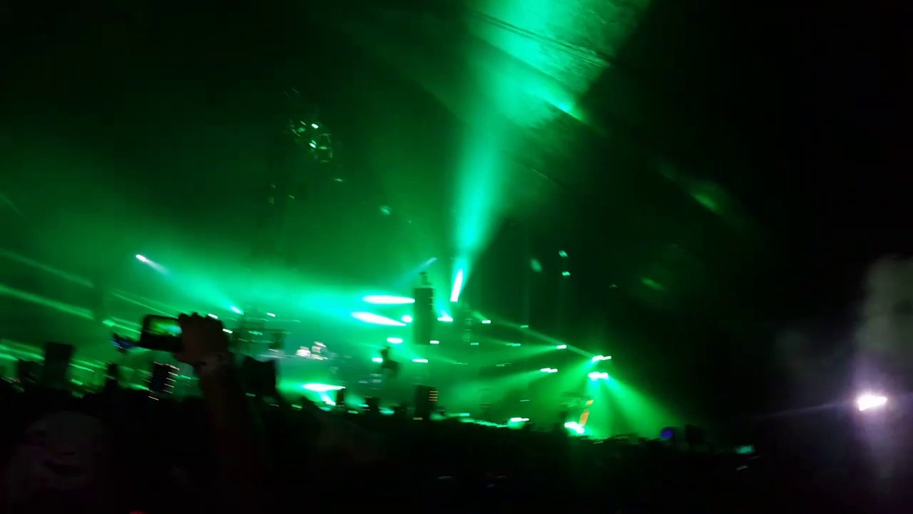 Countdown 2016 The Chainsmokers Live Set Part 5 - YouTube