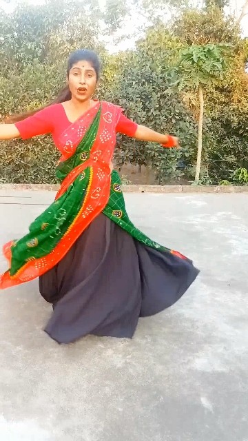 Bambai Se Gayi poona#shorts#dance# - YouTube