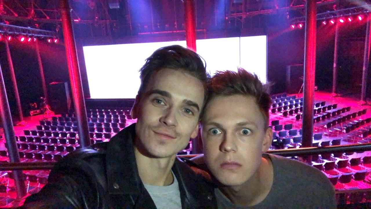 JASPAR ARE LIVE ON STAGE! - YouTube