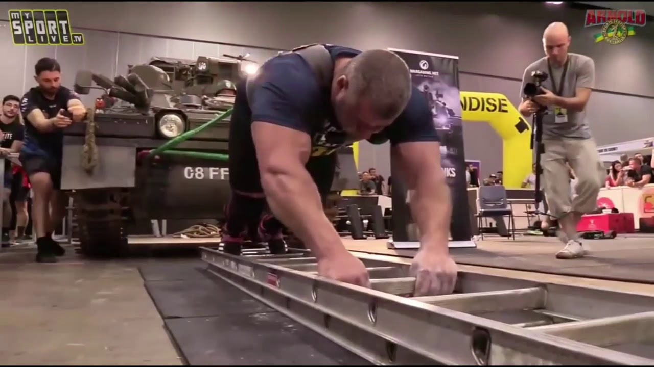 Tank pull in Arnold Pro Strongman Australia 2018 - YouTube