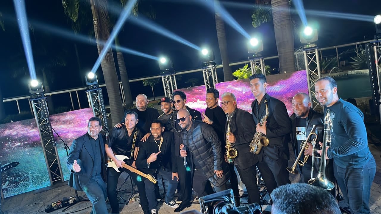 CUARTO DE HOTEL 303 BONNY CEPEDA FEAT JAEN RIOS EN VIVO (VER. URBANA ...