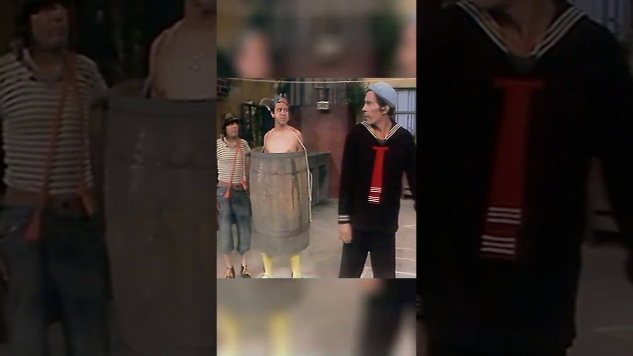 Don Ramón wears Quico's clothes. #ElChavodel8 #Chavoland #DonRamón # ...