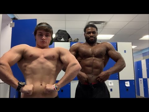 Hot Muscle Guy Jamie Tyler Flex Off With Massive Black Bodybuilder and ...