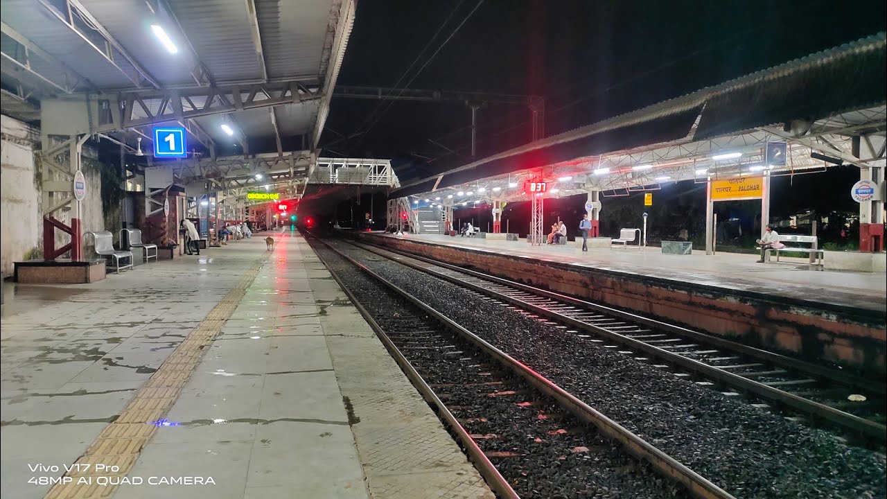 पालघर और रफ्तार | Back to Back 130 KMPH Trains From Palghar - YouTube