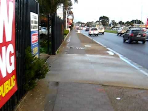 Gepps Cross Drive In - YouTube