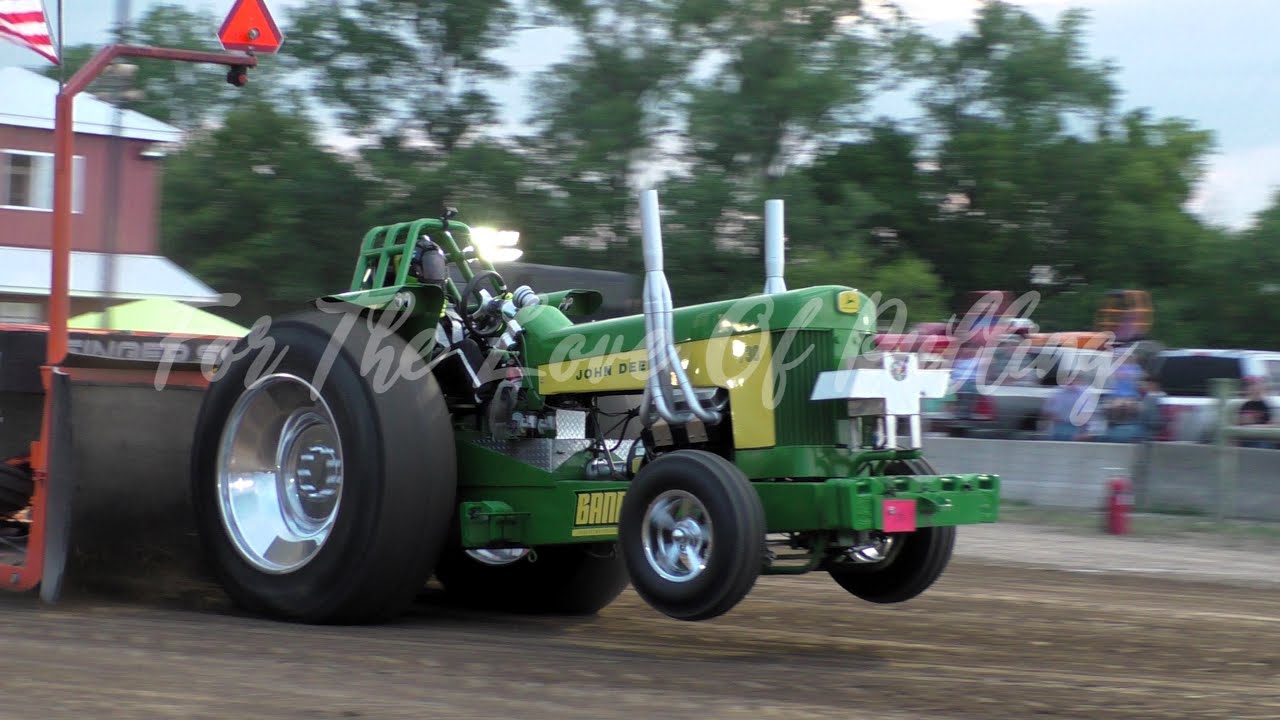 Tractor Pulling DCTPA V8 Hot Rod Tractors Montgomery County Fair Dayton ...