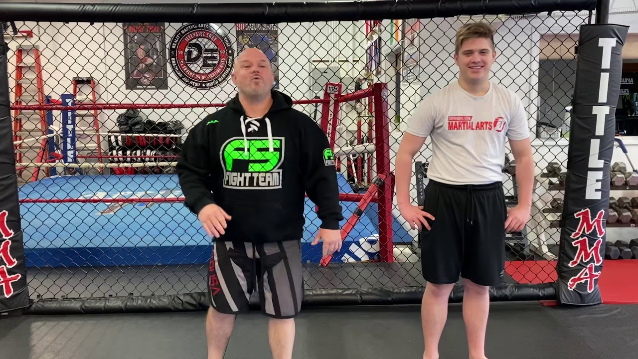 Footwork for creating Angles for Striking for MMA, Boxing, and ...