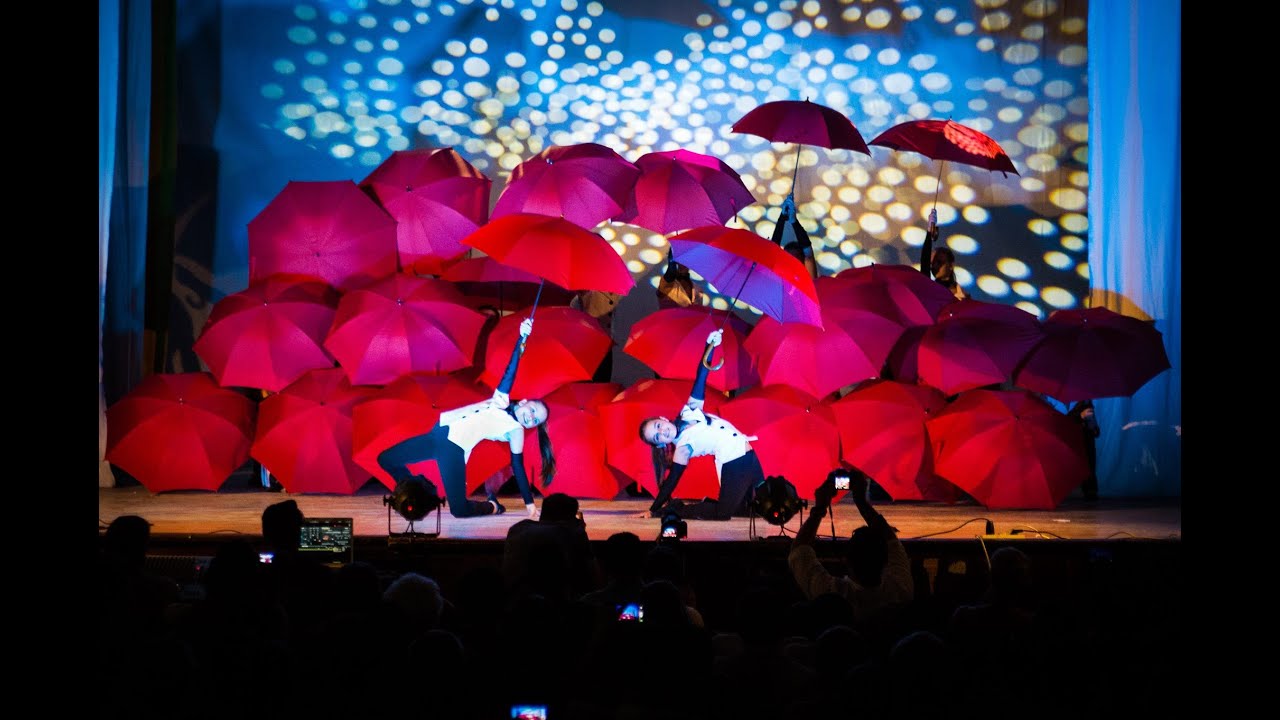 SINGING IN THE RAIN #1 | Matrix Dance - YouTube