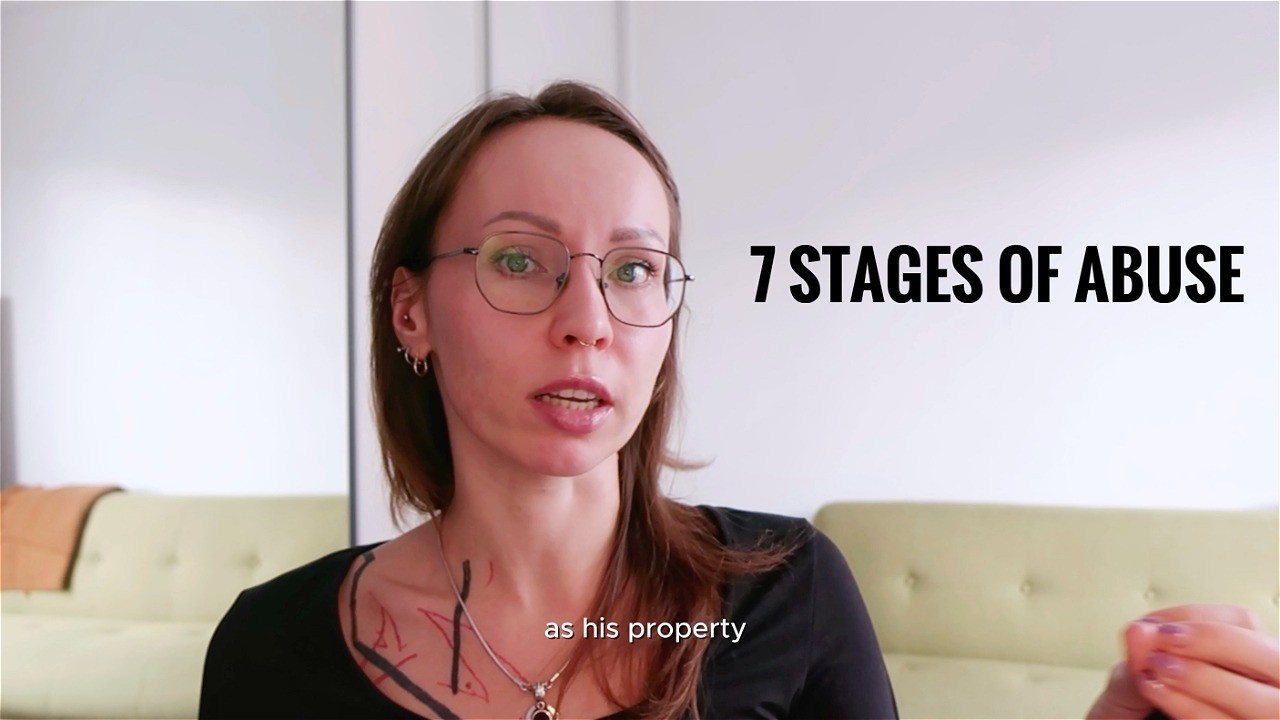 How to spot an abuser and save yourself - YouTube