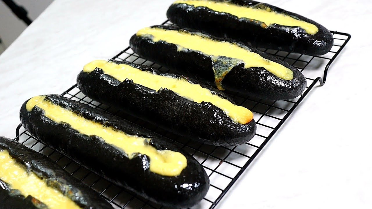 단짠단짠!! 크림치즈 먹물 연유바게트 만들기 - squid ink bread & cream cheese, condensed ...