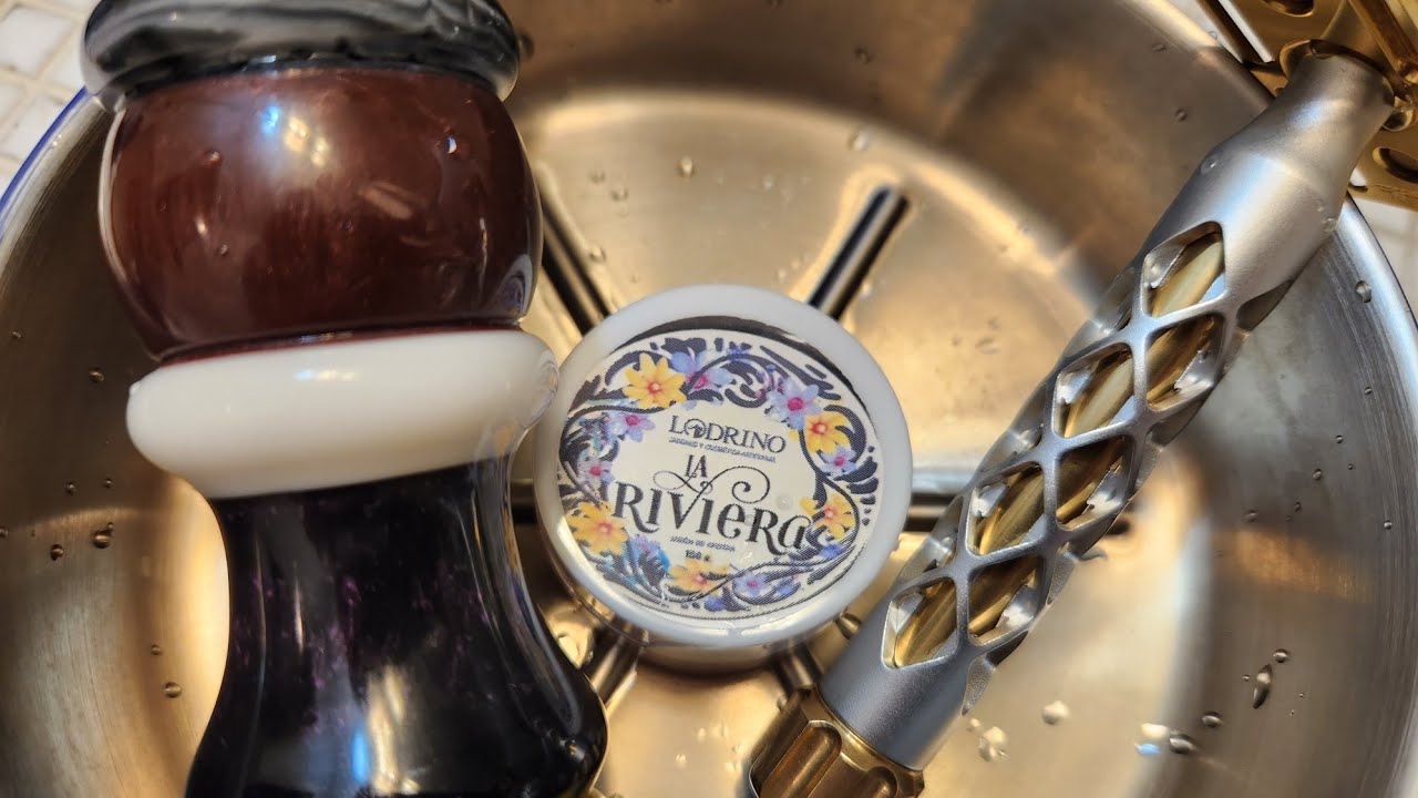 Lodrino La Riviera Shaving Soap ~ Goodfellas Smile Valynor Safety Razor ...