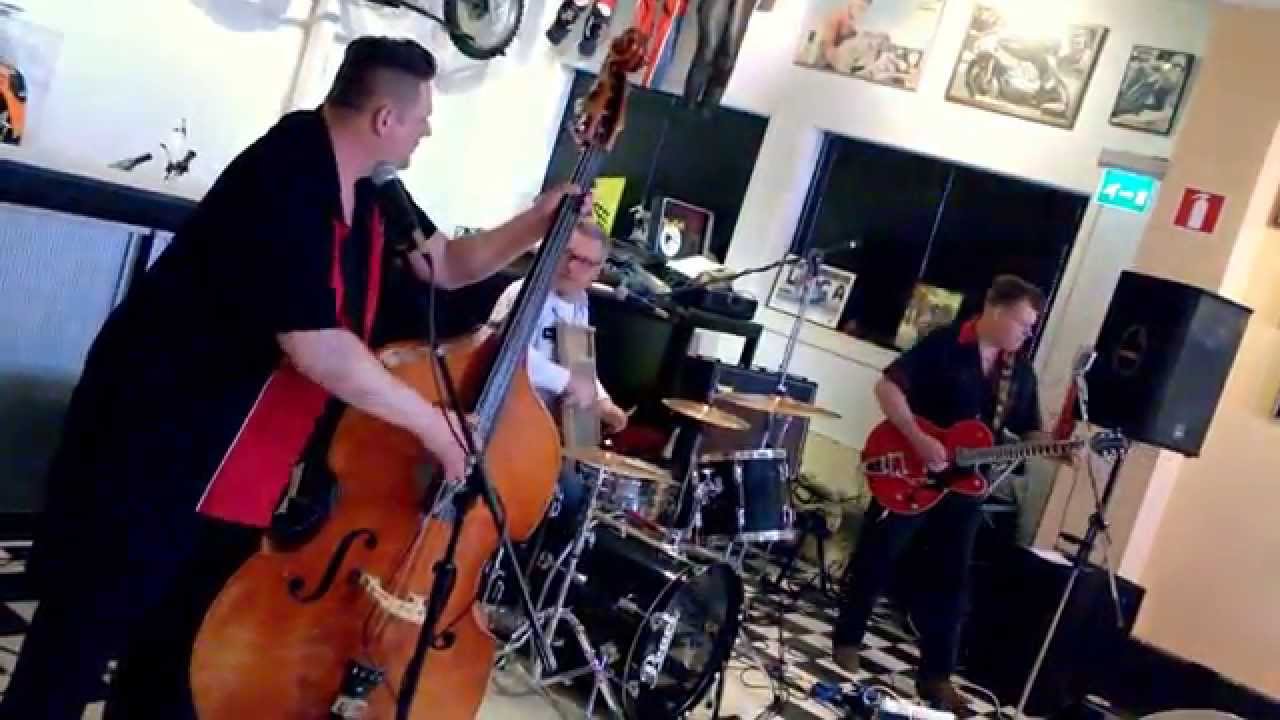 The BopCats - Skiffle board Blues - YouTube
