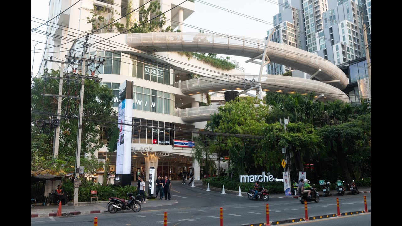 [4K] Walk inside Marche Thonglor a modern architecture and trendy ...